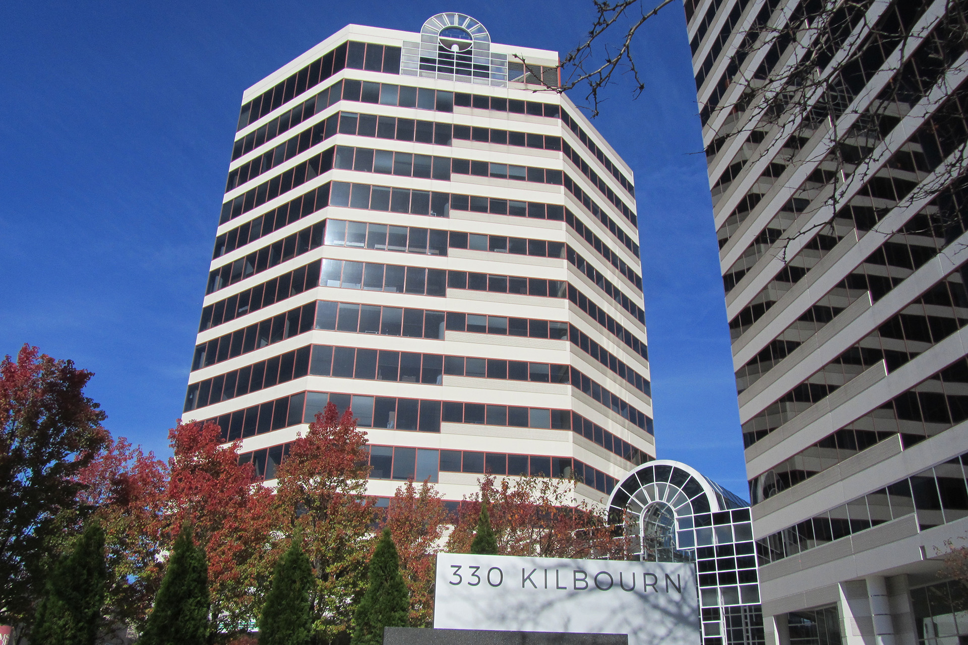 330 Kilbourn Plaza East - Harwood