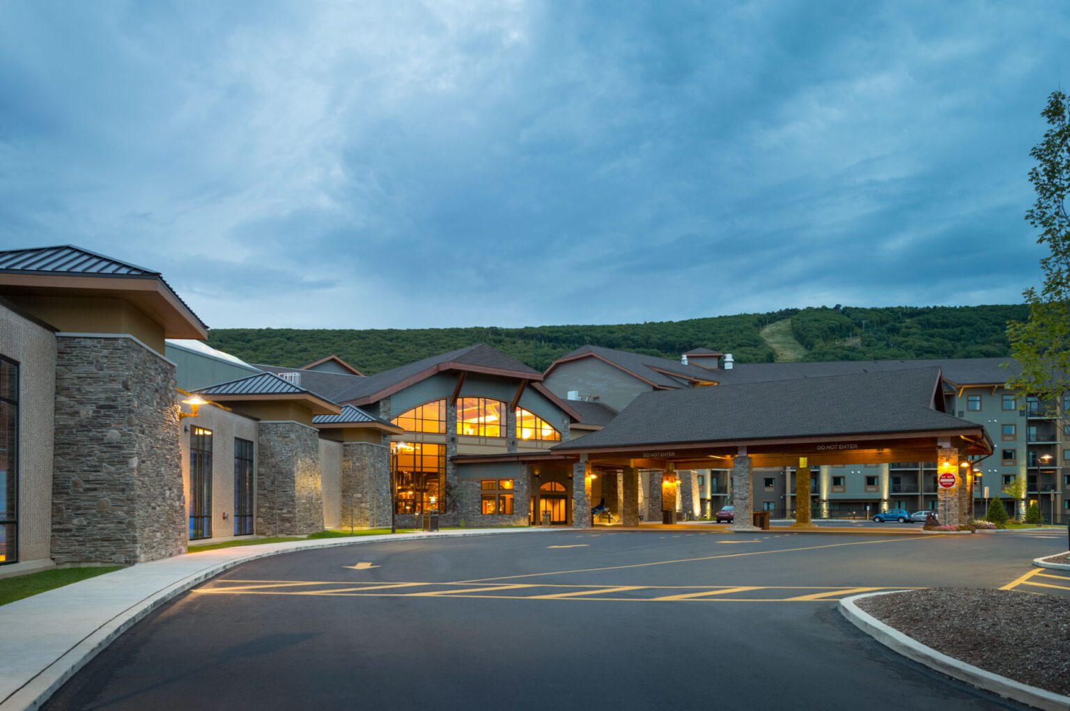 Camelback Mountain Resort - Harwood